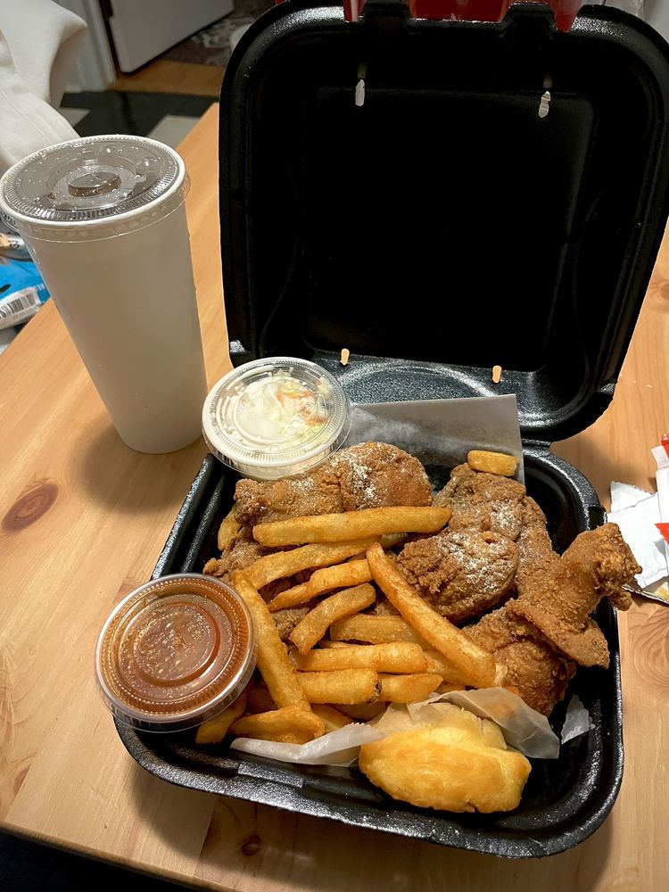 CAPTAIN JAY’S FISH & CHICKEN - Updated December 2025 - 55 Photos & 11 ...