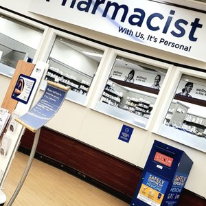 CAL OAKS PHARMACY - 11 Photos & 62 Reviews - 55 E California Blvd ...