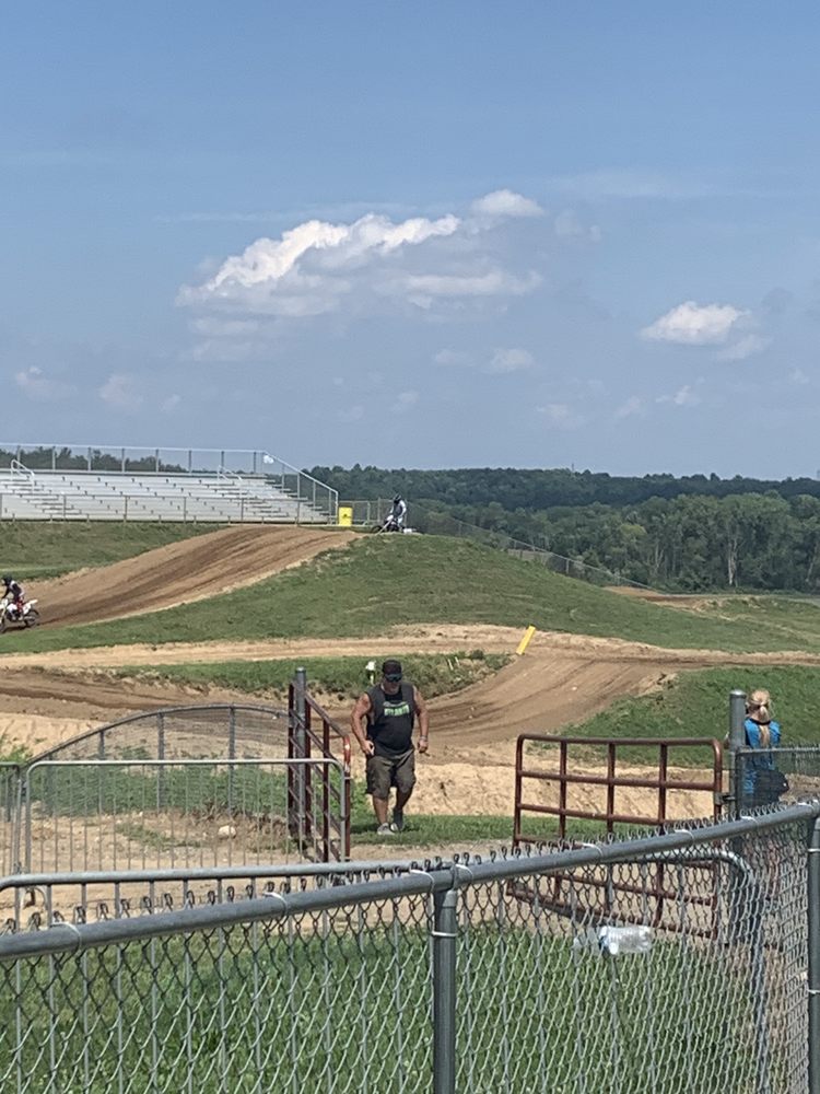RED BUD TRACK’N TRAIL - Updated June 2025 - 39 Photos - 13638 N Red Bud ...
