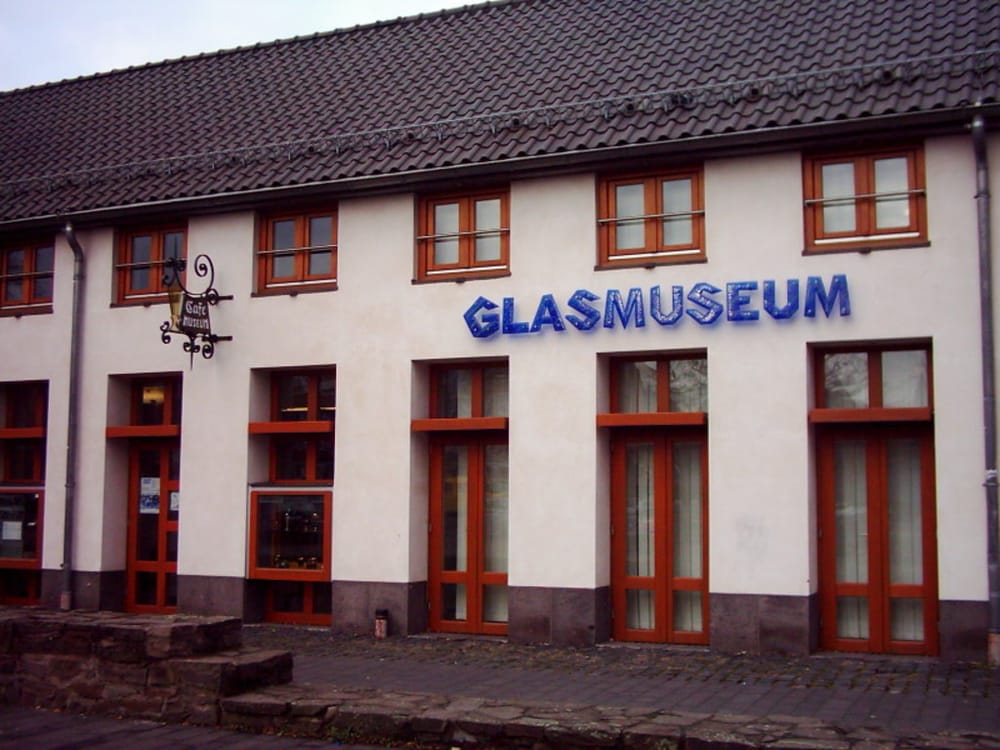 GLASMUSEUM RHEINBACH - Himmeroder Wall 6, Rheinbach, Nordrhein ...