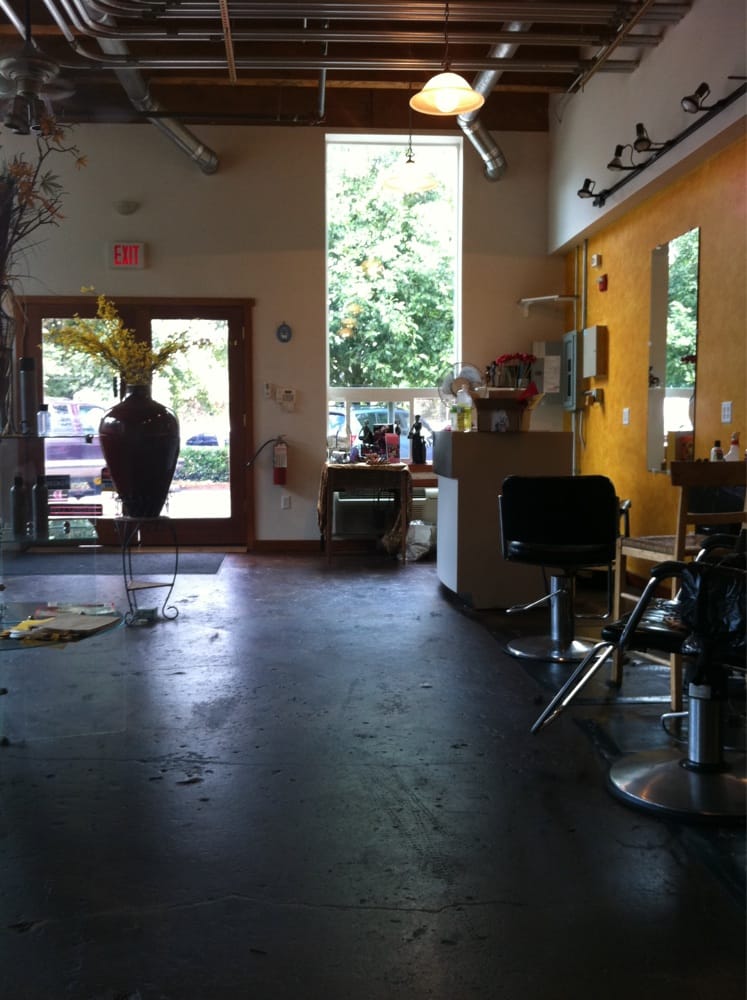 GOLDEN’S INTERNATIONAL SALON - Updated September 2025 - 2808 NE M L ...