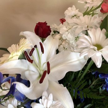 FLOWERS BY LOUIS HODY - Updated December 2025 - 20 Photos & 28 Reviews ...