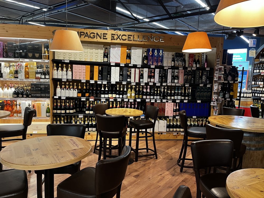 IPER LA GRANDE I - Updated August 2025 - 32 Photos - Piazza Portello ...