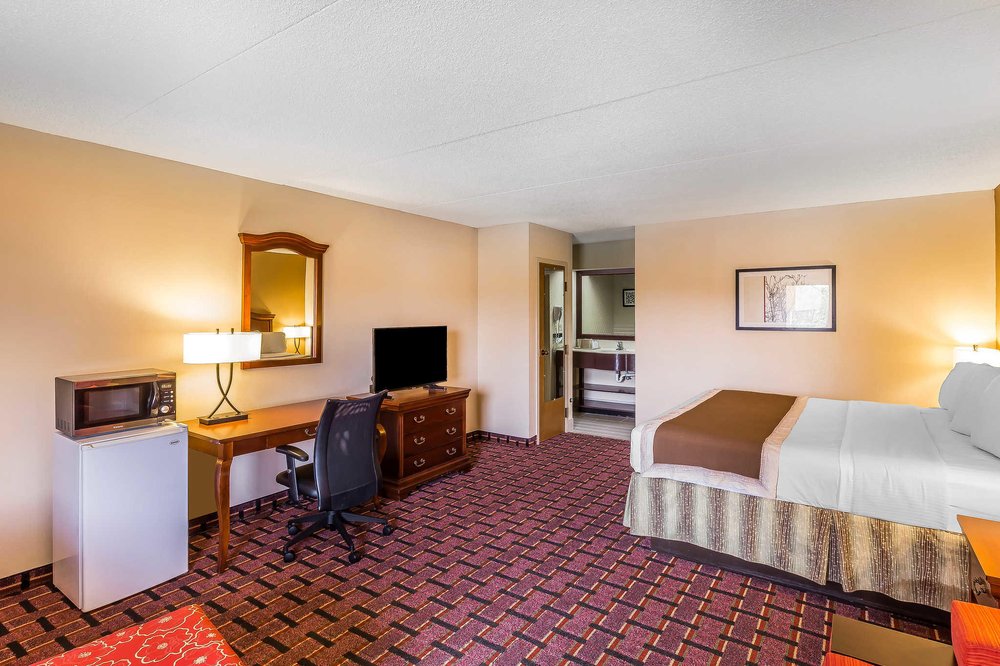 RODEWAY INN - Updated October 2025 - 16 Photos & 14 Reviews - 814 ...