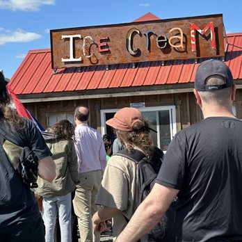 HADLEY SCOOP AT THE SILOS - Updated December 2025 - 47 Photos & 42 ...