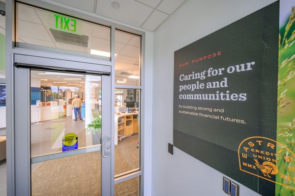 EASTRISE CREDIT UNION - Updated December 2025 - 21 Photos - 1000 ...