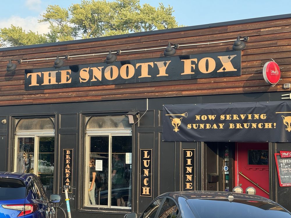 THE SNOOTY FOX - Updated October 2025 - 18 Photos & 28 Reviews - 1011 ...
