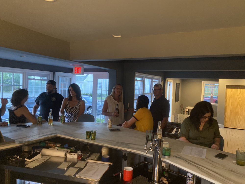 REGGIE BAR - Updated December 2025 - 14 Store Rd, Tuxedo Park, New York ...