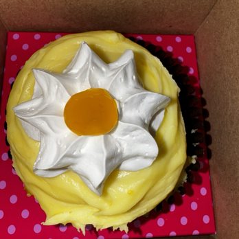 SMALLCAKES CUPCAKERY AND CREAMERY - Updated July 2025 - 232 Photos ...