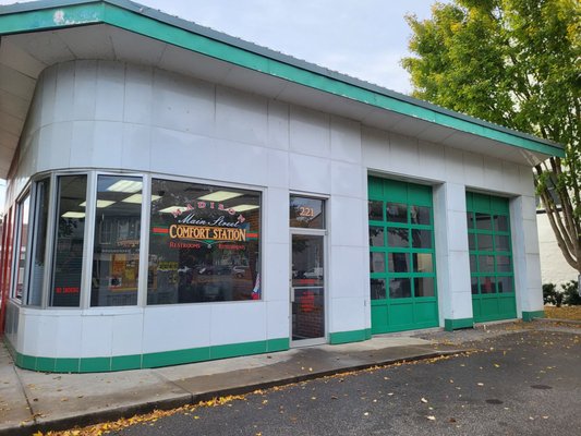 MADISON MAIN STREET COMFORT STATION - Updated November 2024 - 221 W ...