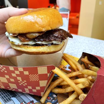 MONZO BURGER - Updated December 2025 - 116 Photos & 49 Reviews - 1401 ...