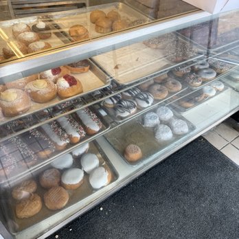 DONUT DRIVE-IN - Updated May 2025 - 272 Photos & 381 Reviews - 6525 ...