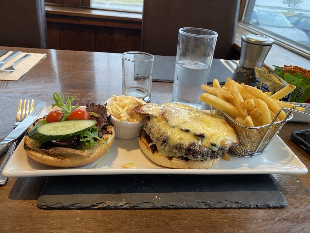 TUCKER’S INN - 11 Saltburn Road, Invergordon, Highland, United Kingdom ...