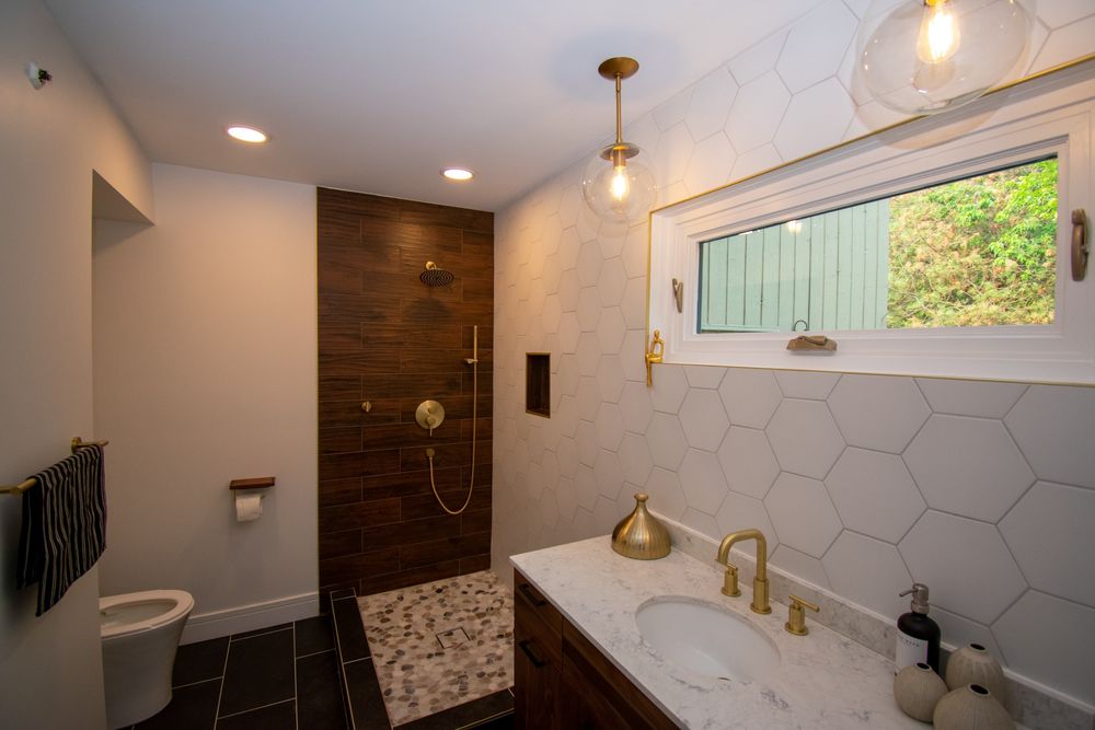 SENKUS BUILD - Updated June 2025 - 36 Photos - 1050 Ensell Rd, Lake ...