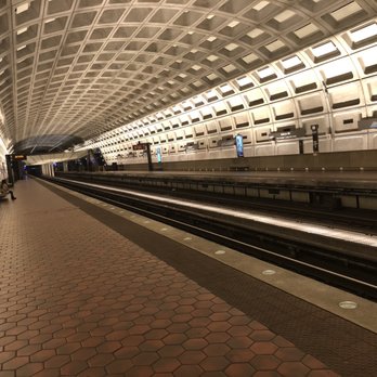 BALLSTON-MU METRO STATION - Updated November 2025 - 41 Photos & 35 ...