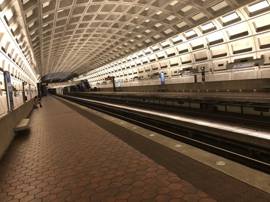 BALLSTON-MU METRO STATION - Updated October 2024 - 37 Photos & 34 ...
