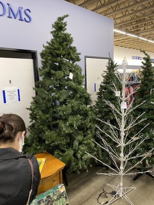 GOODWILL CHULA VISTA EAST RETAIL STORE - Updated October 2025 - 14 Photos & 32 Reviews - 865 E H ...