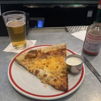 MONEYLINE PIZZA & BAR - Updated October 2024 - 1290 Photos & 985 ...