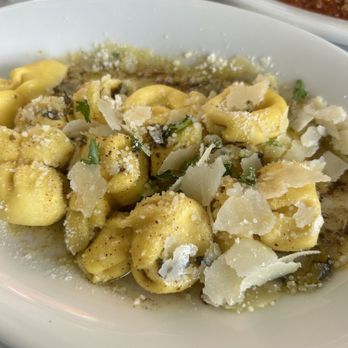 LUIGIS - 517 Photos & 477 Reviews - 725 E 19th St, Bakersfield ...