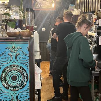 BETWEEN THE BRICKS - Updated December 2025 - 54 Photos & 48 Reviews ...