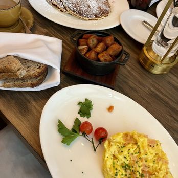 MOOO.... BEACON HILL - Updated August 2024 - 1438 Photos & 1084 Reviews ...