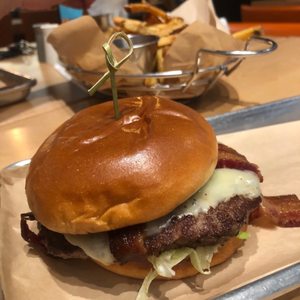 5280 BURGER AND TAPHOUSE - 178 Photos & 129 Reviews - 7034 Wood Hollow ...
