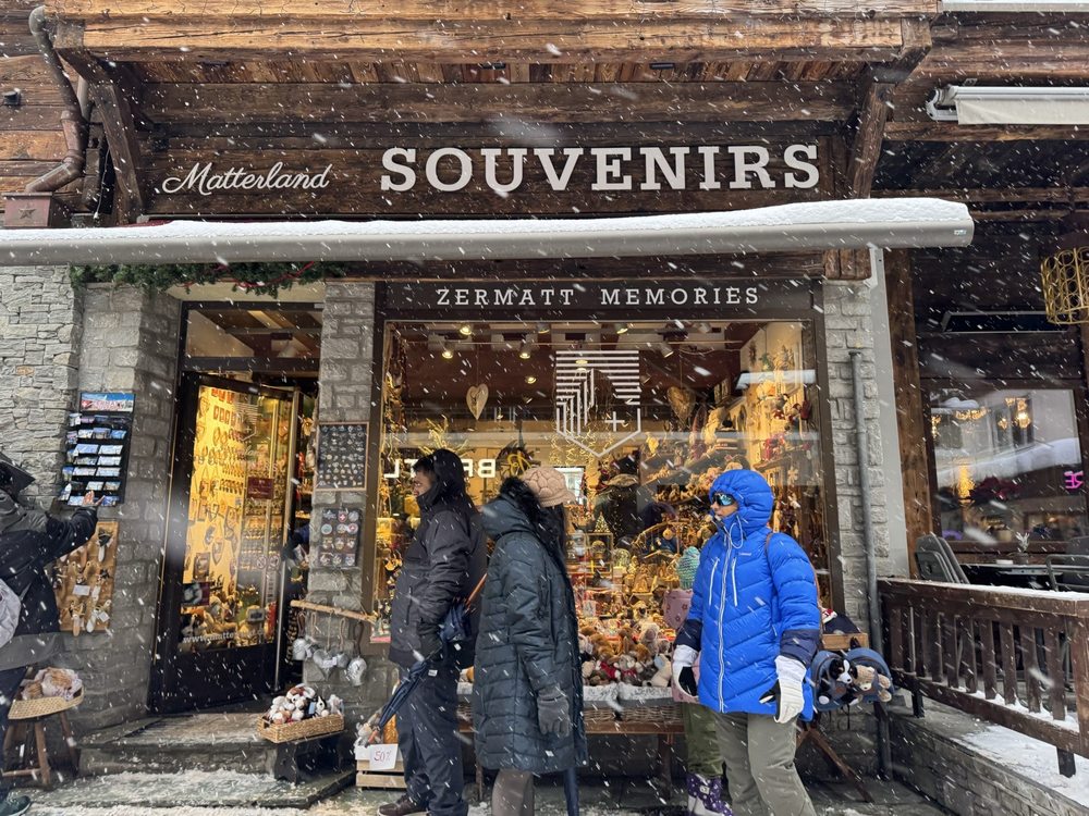 MATTERLAND SOUVENIRS - Updated December 2024 - Bahnhofstrasse 24 ...