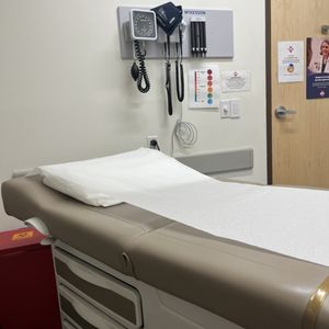 ACCELERATED URGENT CARE - Updated December 2025 - 21 Photos & 87 ...