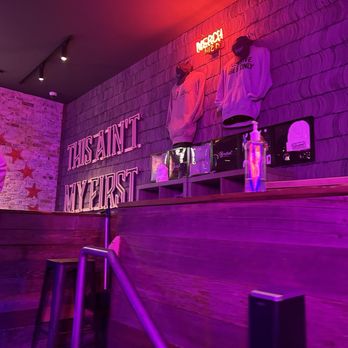 BARSTOOL - Updated April 2025 - 78 Photos & 68 Reviews - 14 W Hubbard ...