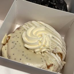 BEACON DOUGHNUTS - Updated November 2025 - 588 Photos & 274 Reviews ...