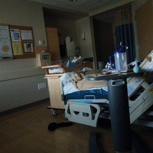 SACRED HEART MEDICAL CENTER & CHILDREN’S HOSPITAL - 28 Photos & 44 ...