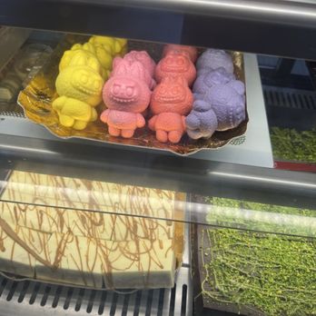 GOLDEN ROASTERY - Updated November 2025 - 283 Photos & 90 Reviews ...