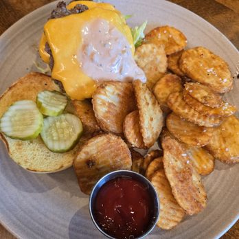 COOPER’S TAVERN & TAPROOM - Updated October 2025 - 73 Photos & 81 ...