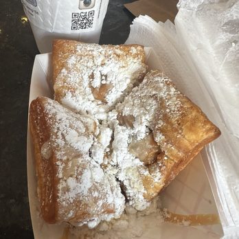 LORETTA’S AUTHENTIC PRALINES - Updated December 2024 - 437 Photos & 301 ...