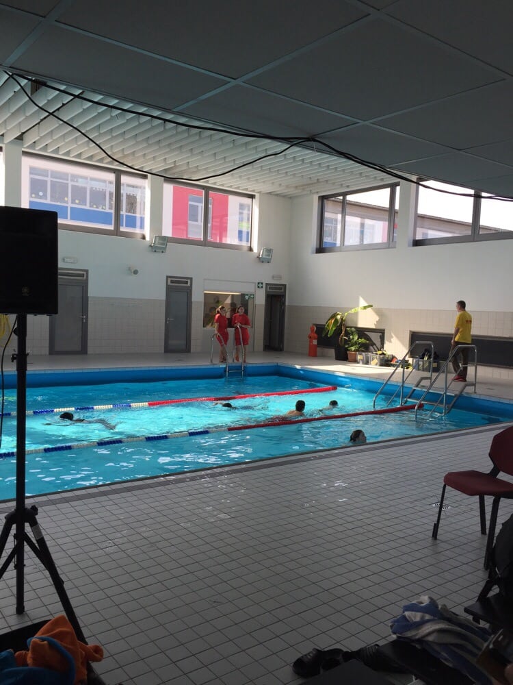 HALLENBAD - Updated September 2024 - Forsthausstr. 13, Raunheim, Hessen ...