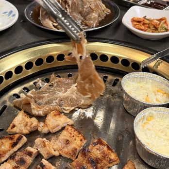 RED CASTLE - Updated October 2025 - 2530 Photos & 1711 Reviews - 403 S ...