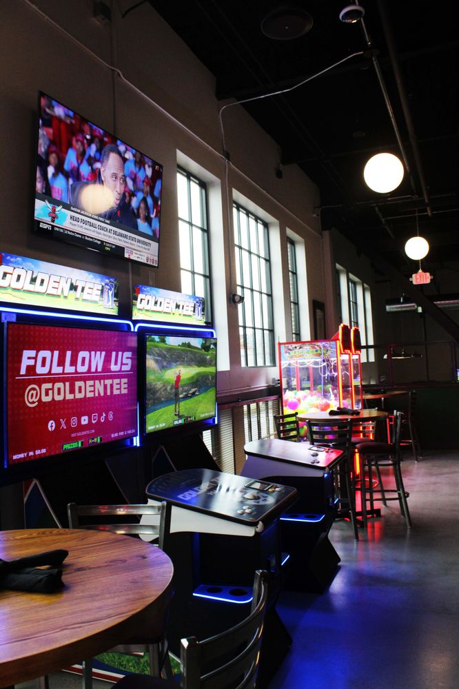 B&B TAVERN CRABAPPLE - Updated December 2025 - 11 Photos - 12620 ...