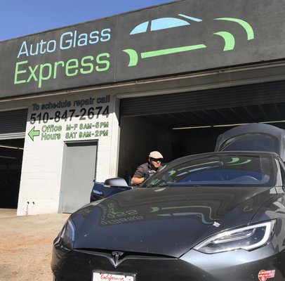 AUTO GLASS EXPRESS - Updated September 2025 - 145 Photos & 661 Reviews ...