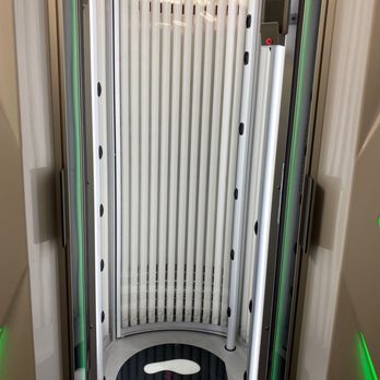 BRONZE BUNS TANNING SALON - Updated December 2025 - 78 Photos & 660 ...
