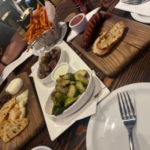 CORNERSTONE CRAFT BEER & LIVE MUSIC - 477 Photos & 371 Reviews - 2367 ...