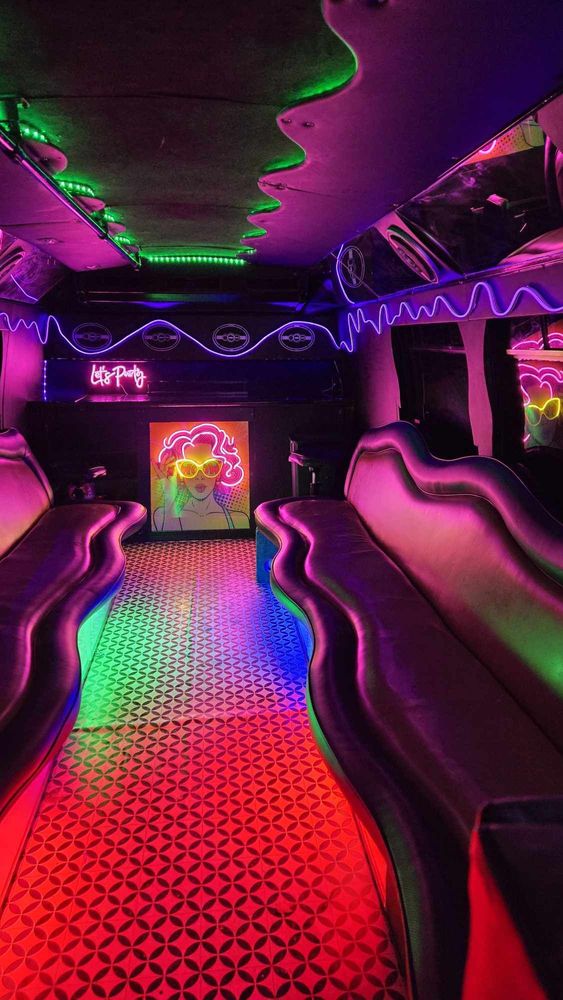 SPOKANE PARTY BUS - Updated December 2025 - 21 Photos - Spokane ...