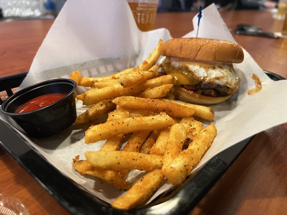 THE CORNER CRAFT BEER AND GROWLER CENTER - Updated December 2025 - 137 ...