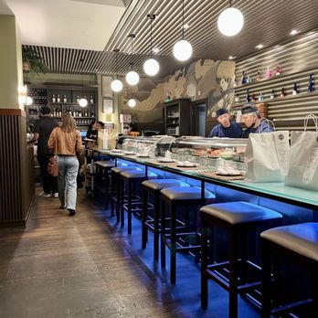 PERRY’S RESTAURANT - Updated June 2024 - 751 Photos & 854 Reviews ...