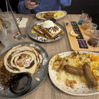 VALLEY BISTRO - Updated May 2024 - 457 Photos & 216 Reviews - 4520 ...