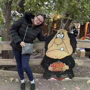 VALA’S PUMPKIN PATCH - Updated September 2025 - 381 Photos & 179 ...