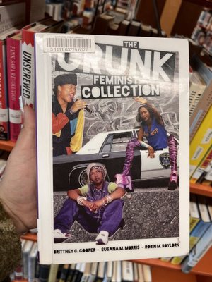 SAN RAFAEL PUBLIC LIBRARY - Updated January 2026 - 15 Photos & 27 ...