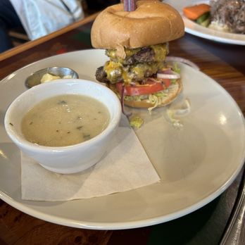 LYNCOYA CAFE - Updated October 2024 - 288 Photos & 343 Reviews - 101 ...