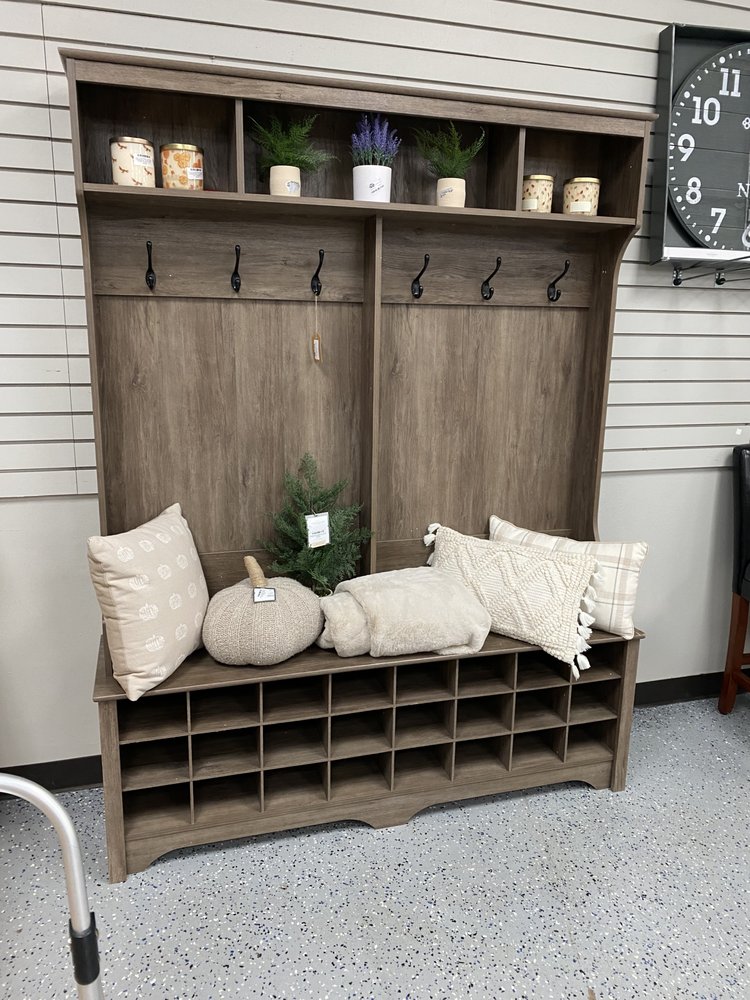 DEAL GRABBER - Updated January 2026 - 91 Photos & 10 Reviews - 3031 W ...