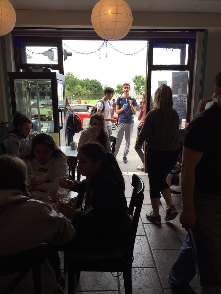 MAUDS ICE CREAM PARLOUR - Unit 1 Island View, Howth, Co. Dublin ...