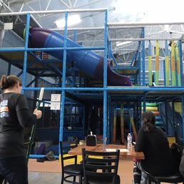 WIPPERSNAPPERS KIDS PLAY PLACE - Updated November 2025 - 41 Photos & 53 ...